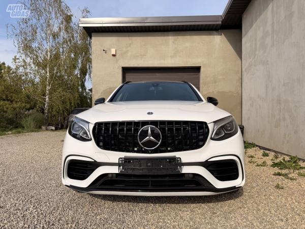 Mercedes-Benz GLC 43 AMG 2018 in Vilnius on AUTOMOTO.COM.LV White Mercedes-Benz GLC 43 AMG 2018 in Vilnius, with an engine capacity of 3.00 L and mileage of 121 thousand km for 26500 €, photo 1 on AUTOMOTO.COM.LV