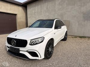 Белый Мерседес GLC 43 AMG 2018 в Вильнюс, объемом двигателя 3.00 л и пробегом 121 тыс. км за 26500 €, фото 3 на AUTOMOTO.COM.LV