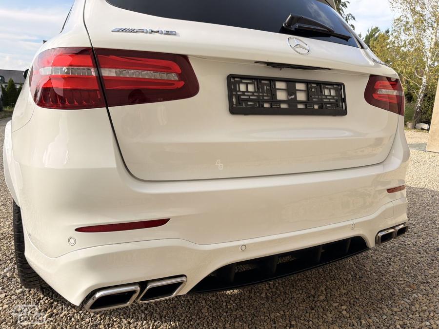 Белый Мерседес GLC 43 AMG 2018 в Вильнюс, объемом двигателя 3.00 л и пробегом 121 тыс. км за 26500 €, фото 6 на AUTOMOTO.COM.LV