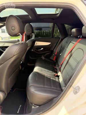 Белый Мерседес GLC 43 AMG 2018 в Вильнюс, объемом двигателя 3.00 л и пробегом 121 тыс. км за 26500 €, фото 15 на AUTOMOTO.COM.LV