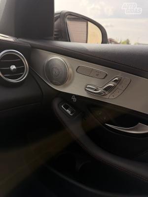 Белый Мерседес GLC 43 AMG 2018 в Вильнюс, объемом двигателя 3.00 л и пробегом 121 тыс. км за 26500 €, фото 16 на AUTOMOTO.COM.LV