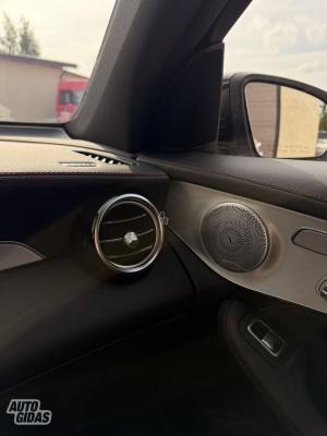 Белый Мерседес GLC 43 AMG 2018 в Вильнюс, объемом двигателя 3.00 л и пробегом 121 тыс. км за 26500 €, фото 17 на AUTOMOTO.COM.LV