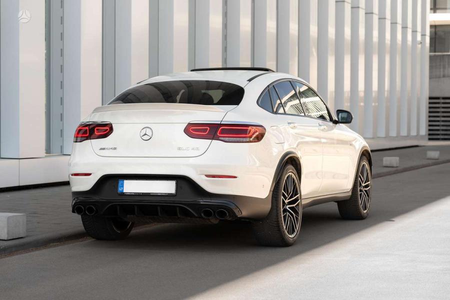 Balts Mercedes-Benz GLC 43 AMG 2020 Viļņa, ar dzinēja tilpumu 3.00 L un nobraukumu 74 tūkst. km par 42500 €, foto 5 vietnē AUTOMOTO.COM.LV