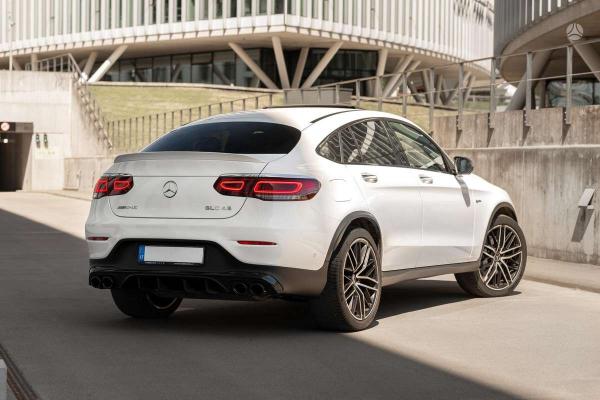 Balts Mercedes-Benz GLC 43 AMG 2020 Viļņa, ar dzinēja tilpumu 3.00 L un nobraukumu 74 tūkst. km par 42500 €, foto 10 vietnē AUTOMOTO.COM.LV