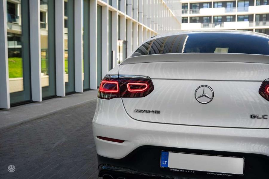 Balts Mercedes-Benz GLC 43 AMG 2020 Viļņa, ar dzinēja tilpumu 3.00 L un nobraukumu 74 tūkst. km par 42500 €, foto 16 vietnē AUTOMOTO.COM.LV