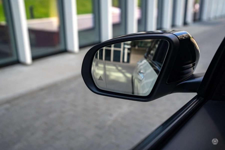 Balts Mercedes-Benz GLC 43 AMG 2020 Viļņa, ar dzinēja tilpumu 3.00 L un nobraukumu 74 tūkst. km par 42500 €, foto 18 vietnē AUTOMOTO.COM.LV