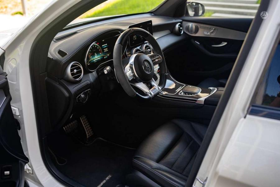Balts Mercedes-Benz GLC 43 AMG 2020 Viļņa, ar dzinēja tilpumu 3.00 L un nobraukumu 74 tūkst. km par 42500 €, foto 19 vietnē AUTOMOTO.COM.LV