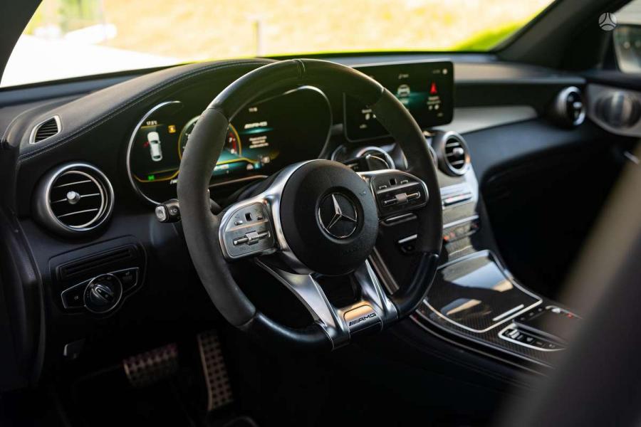 Balts Mercedes-Benz GLC 43 AMG 2020 Viļņa, ar dzinēja tilpumu 3.00 L un nobraukumu 74 tūkst. km par 42500 €, foto 26 vietnē AUTOMOTO.COM.LV