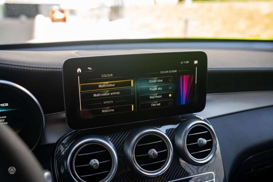 Balts Mercedes-Benz GLC 43 AMG 2020 Viļņa, ar dzinēja tilpumu 3.00 L un nobraukumu 74 tūkst. km par 42500 €, foto 35 vietnē AUTOMOTO.COM.LV