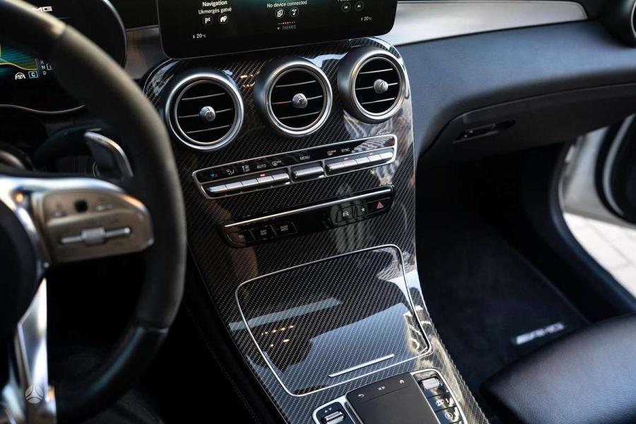 Balts Mercedes-Benz GLC 43 AMG 2020 Viļņa, ar dzinēja tilpumu 3.00 L un nobraukumu 74 tūkst. km par 42500 €, foto 37 vietnē AUTOMOTO.COM.LV