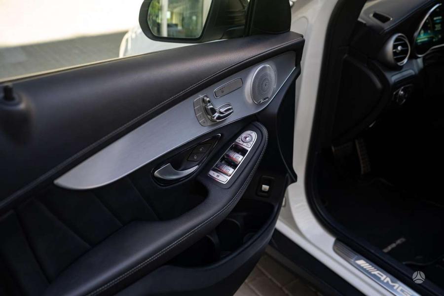 Balts Mercedes-Benz GLC 43 AMG 2020 Viļņa, ar dzinēja tilpumu 3.00 L un nobraukumu 74 tūkst. km par 42500 €, foto 40 vietnē AUTOMOTO.COM.LV