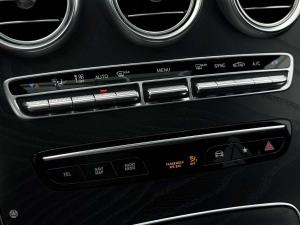 Balts Mercedes-Benz GLC 43 AMG 2023 Viļņa, ar dzinēja tilpumu 3.00 L un nobraukumu 22 tūkst. km par 44500 €, foto 26 vietnē AUTOMOTO.COM.LV