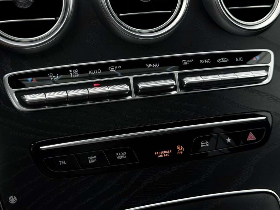 Balts Mercedes-Benz GLC 43 AMG 2023 Viļņa, ar dzinēja tilpumu 3.00 L un nobraukumu 22 tūkst. km par 44500 €, foto 26 vietnē AUTOMOTO.COM.LV