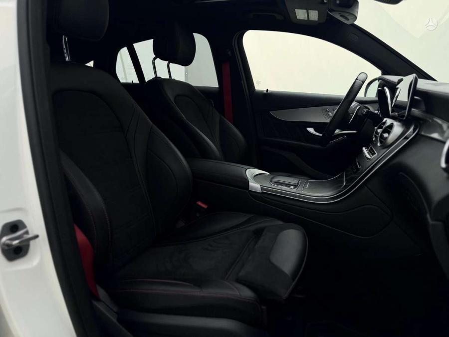 Balts Mercedes-Benz GLC 43 AMG 2023 Viļņa, ar dzinēja tilpumu 3.00 L un nobraukumu 22 tūkst. km par 44500 €, foto 17 vietnē AUTOMOTO.COM.LV