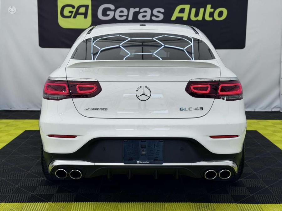 Белый Мерседес GLC 43 AMG 2023 в Вильнюс, объемом двигателя 3.00 л и пробегом 22 тыс. км за 43990 €, фото 6 на AUTOMOTO.COM.LV