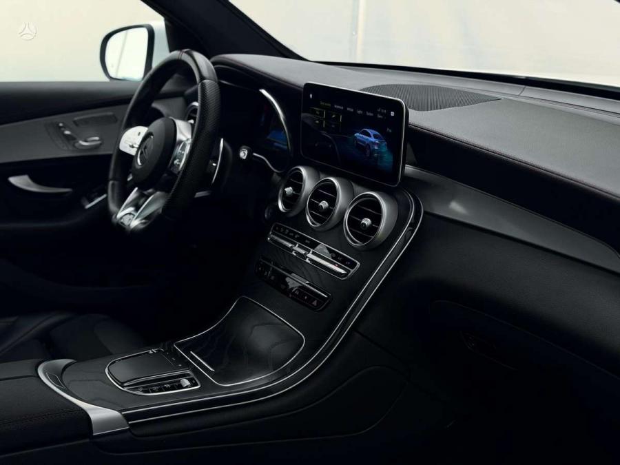 Белый Мерседес GLC 43 AMG 2023 в Вильнюс, объемом двигателя 3.00 л и пробегом 22 тыс. км за 43990 €, фото 19 на AUTOMOTO.COM.LV