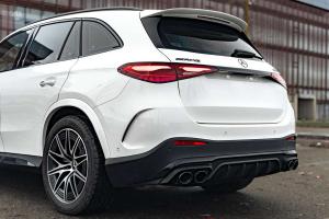 White Mercedes-Benz GLC 43 AMG 2024 in Klaipeda, with an engine capacity of 2.00 L and mileage of 41 thousand km for 54500 €, photo 3 on AUTOMOTO.COM.LV