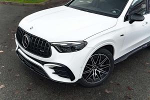 White Mercedes-Benz GLC 43 AMG 2024 in Klaipeda, with an engine capacity of 2.00 L and mileage of 41 thousand km for 54500 €, photo 5 on AUTOMOTO.COM.LV