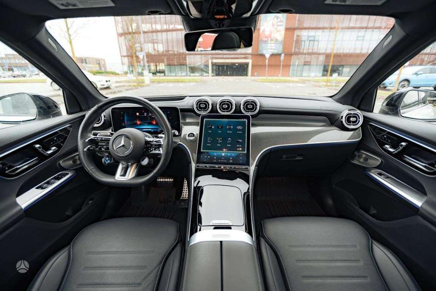 White Mercedes-Benz GLC 43 AMG 2024 in Klaipeda, with an engine capacity of 2.00 L and mileage of 41 thousand km for 54500 €, photo 15 on AUTOMOTO.COM.LV