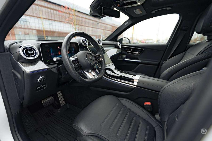 White Mercedes-Benz GLC 43 AMG 2024 in Klaipeda, with an engine capacity of 2.00 L and mileage of 41 thousand km for 54500 €, photo 25 on AUTOMOTO.COM.LV