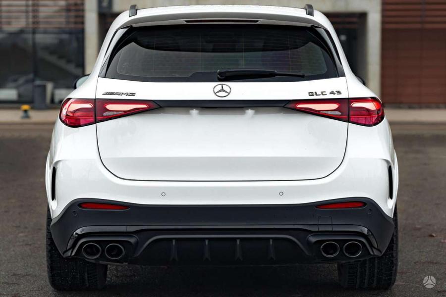 White Mercedes-Benz GLC 43 AMG 2024 in Klaipeda, with an engine capacity of 2.00 L and mileage of 41 thousand km for 54500 €, photo 40 on AUTOMOTO.COM.LV