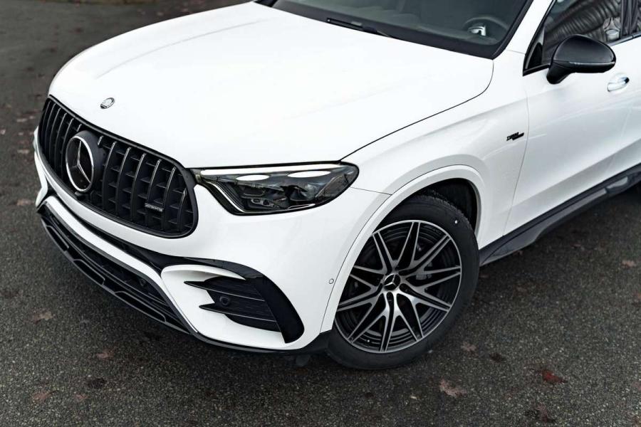 White Mercedes-Benz GLC 43 AMG 2024 in Klaipeda, with an engine capacity of 2.00 L and mileage of 41 thousand km for 54500 €, photo 47 on AUTOMOTO.COM.LV
