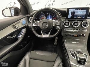 Black Mercedes-Benz GLC 63 AMG 2019 in Avizieniai, with an engine capacity of 4.00 L and mileage of 67 thousand km for 42900 €, photo 16 on AUTOMOTO.COM.LV