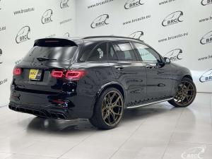 Черный Мерседес GLC 63 AMG 2019 в Вильнюс, объемом двигателя 3.98 л и пробегом 67 тыс. км за 38900 €, фото 4 на AUTOMOTO.COM.LV