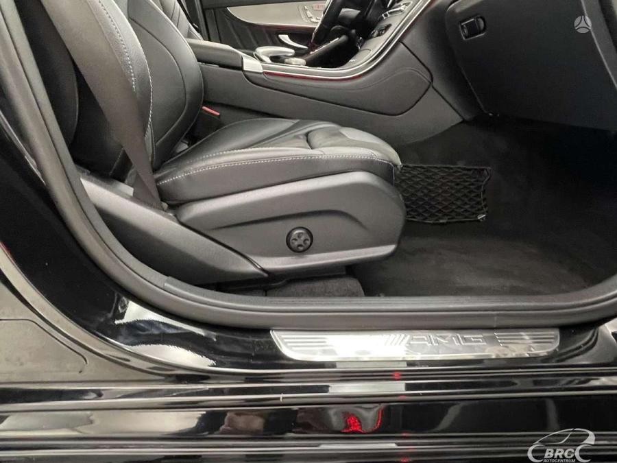 Черный Мерседес GLC 63 AMG 2019 в Вильнюс, объемом двигателя 3.98 л и пробегом 67 тыс. км за 38900 €, фото 8 на AUTOMOTO.COM.LV