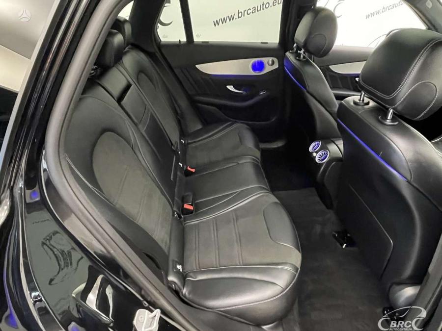 Черный Мерседес GLC 63 AMG 2019 в Вильнюс, объемом двигателя 3.98 л и пробегом 67 тыс. км за 38900 €, фото 15 на AUTOMOTO.COM.LV