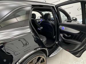 Черный Мерседес GLC 63 AMG 2019 в Вильнюс, объемом двигателя 3.98 л и пробегом 67 тыс. км за 38900 €, фото 17 на AUTOMOTO.COM.LV