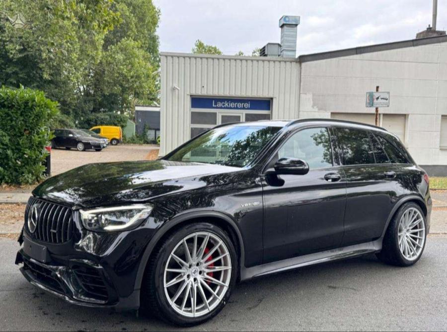 Melns Mercedes-Benz GLC 63 AMG 2019 Kauņa, ar dzinēja tilpumu 0.00 L un nobraukumu 118 tūkst. km par 34500 €, foto 2 vietnē AUTOMOTO.COM.LV