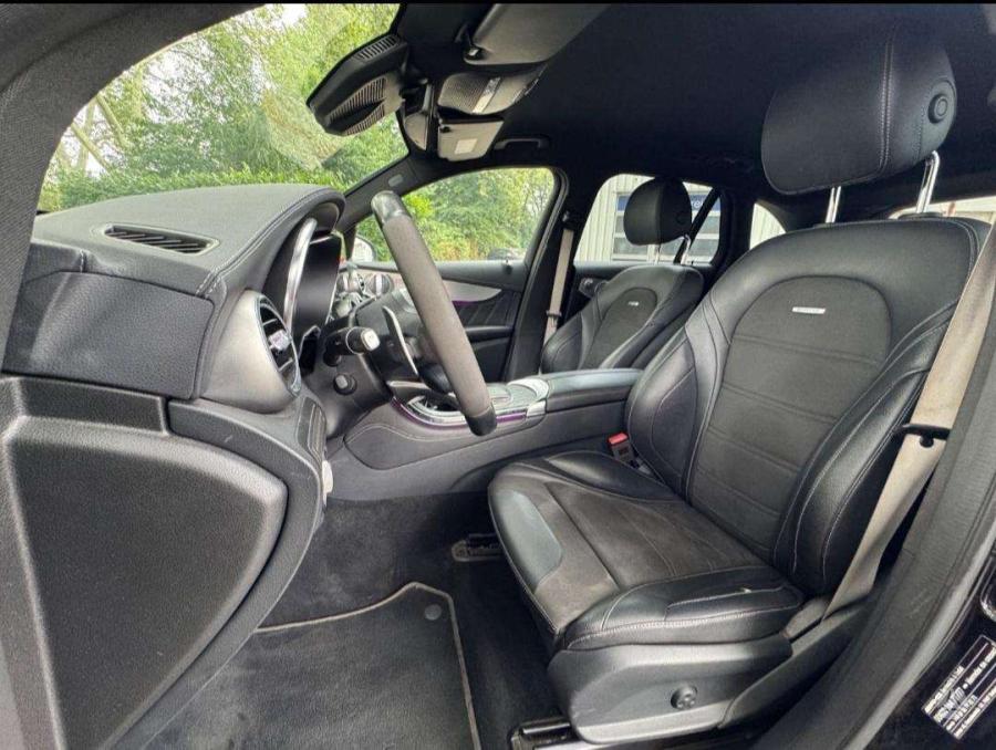 Melns Mercedes-Benz GLC 63 AMG 2019 Kauņa, ar dzinēja tilpumu 0.00 L un nobraukumu 118 tūkst. km par 34500 €, foto 21 vietnē AUTOMOTO.COM.LV