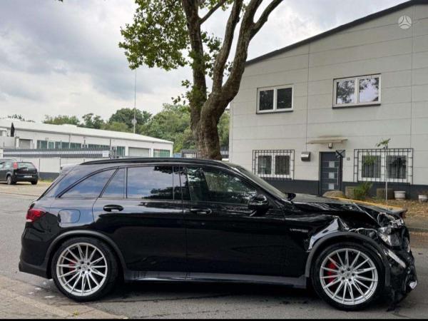 Black Mercedes-Benz GLC 63 AMG 2019 in Kaunas, with an engine capacity of 0.00 L and mileage of 118 thousand km for 34500 €, photo 10 on AUTOMOTO.COM.LV