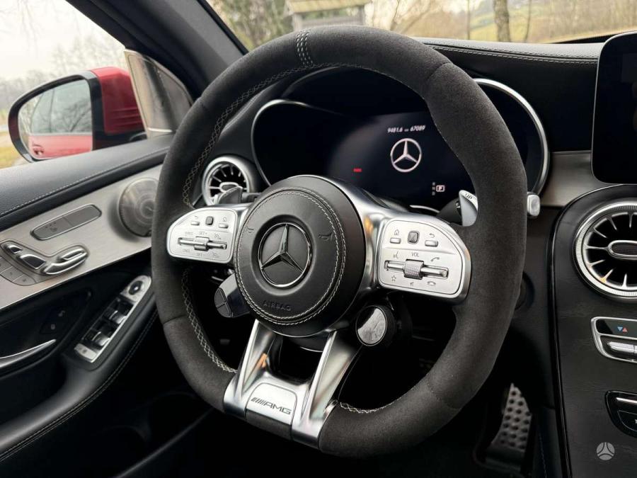 Red Mercedes-Benz GLC 63 AMG 2020 in Vilnius, with an engine capacity of 4.00 L and mileage of 67 thousand km for 56900 €, photo 12 on AUTOMOTO.COM.LV