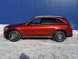 Red Mercedes-Benz GLC 63 AMG 2020 in Kaunas, with an engine capacity of 3.98 L and mileage of 88 thousand km for 54900 €, photo 7 on AUTOMOTO.COM.LV