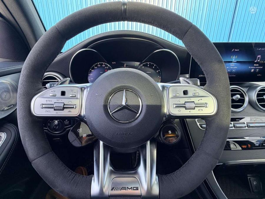 Red Mercedes-Benz GLC 63 AMG 2020 in Kaunas, with an engine capacity of 3.98 L and mileage of 88 thousand km for 54900 €, photo 15 on AUTOMOTO.COM.LV