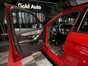 Sarkans Mercedes-Benz GLC 63 AMG 2020 Viļņa, ar dzinēja tilpumu 3.98 L un nobraukumu 70 tūkst. km par 51900 €, foto 10 vietnē AUTOMOTO.COM.LV