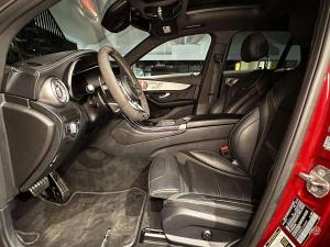 Sarkans Mercedes-Benz GLC 63 AMG 2020 Viļņa, ar dzinēja tilpumu 3.98 L un nobraukumu 70 tūkst. km par 51900 €, foto 11 vietnē AUTOMOTO.COM.LV