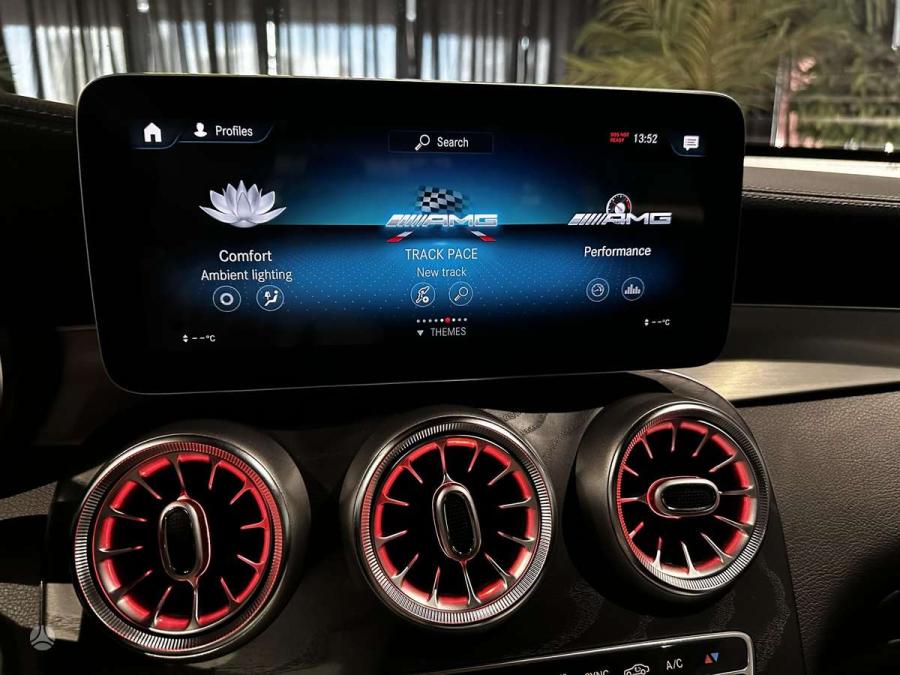 Sarkans Mercedes-Benz GLC 63 AMG 2020 Viļņa, ar dzinēja tilpumu 3.98 L un nobraukumu 70 tūkst. km par 51900 €, foto 29 vietnē AUTOMOTO.COM.LV