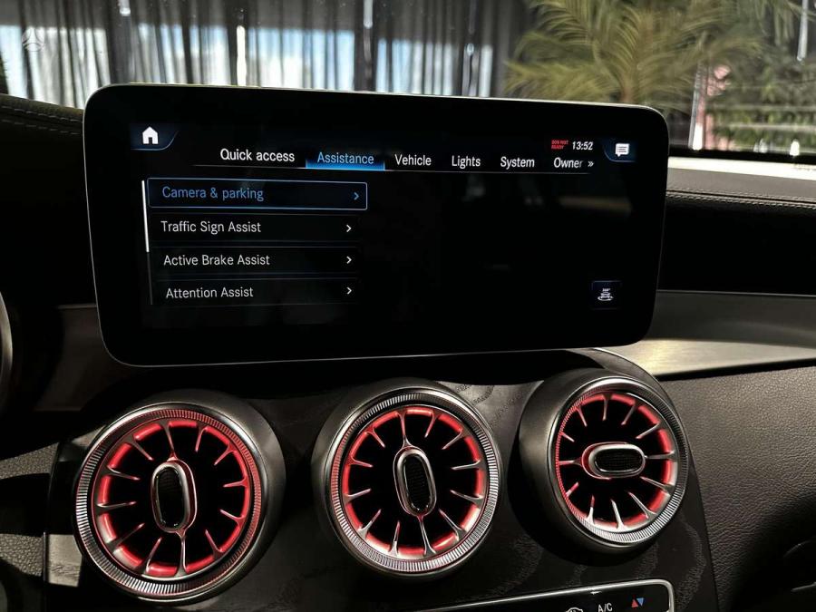 Sarkans Mercedes-Benz GLC 63 AMG 2020 Viļņa, ar dzinēja tilpumu 3.98 L un nobraukumu 70 tūkst. km par 51900 €, foto 30 vietnē AUTOMOTO.COM.LV