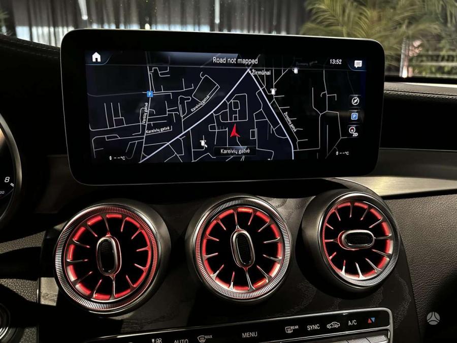 Sarkans Mercedes-Benz GLC 63 AMG 2020 Viļņa, ar dzinēja tilpumu 3.98 L un nobraukumu 70 tūkst. km par 51900 €, foto 32 vietnē AUTOMOTO.COM.LV