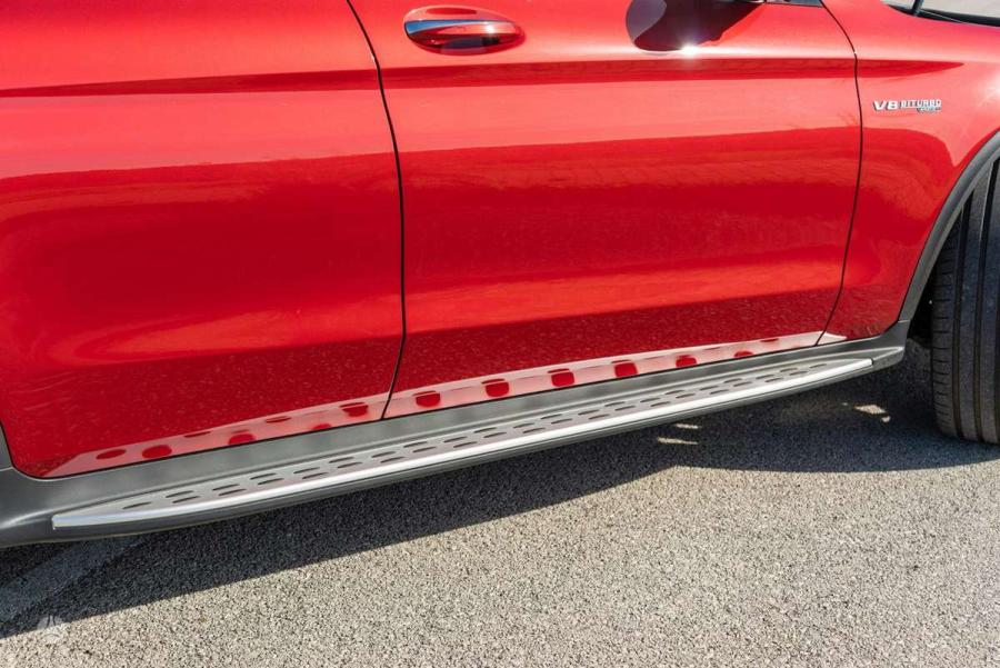 Red Mercedes-Benz GLC 63 AMG 2022 in Vilnius, with an engine capacity of 3.98 L and mileage of 50 thousand km for 59999 €, photo 9 on AUTOMOTO.COM.LV