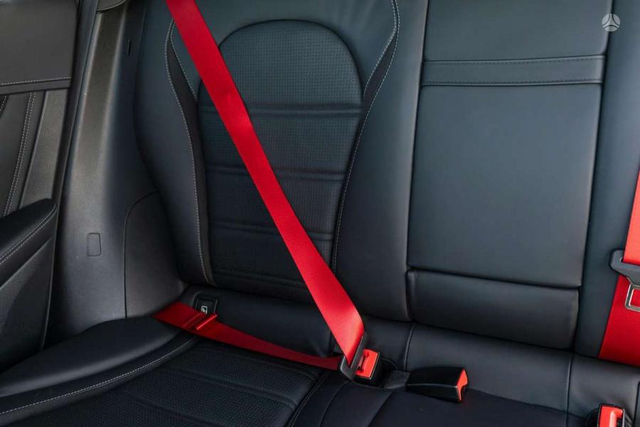 Red Mercedes-Benz GLC 63 AMG 2022 in Vilnius, with an engine capacity of 3.98 L and mileage of 50 thousand km for 59999 €, photo 17 on AUTOMOTO.COM.LV