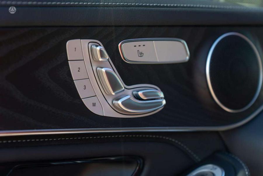Red Mercedes-Benz GLC 63 AMG 2022 in Vilnius, with an engine capacity of 3.98 L and mileage of 50 thousand km for 59999 €, photo 28 on AUTOMOTO.COM.LV
