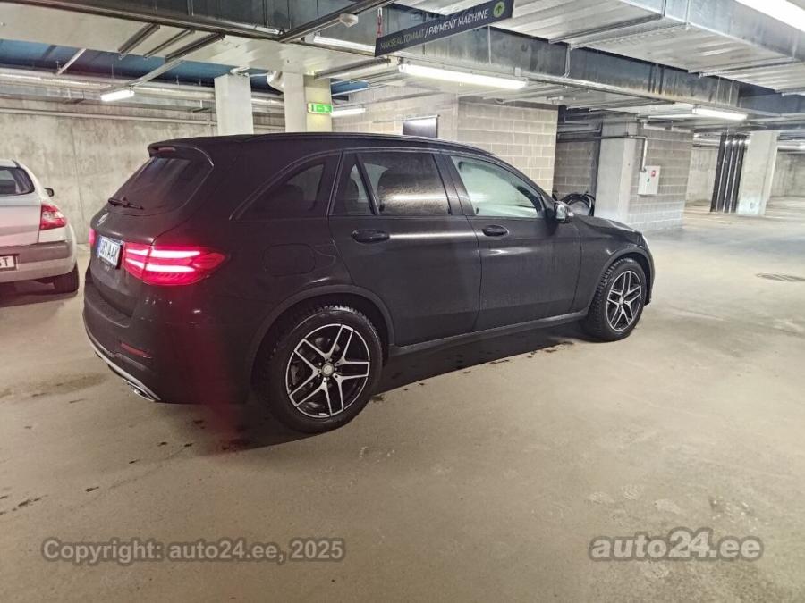Melns Mercedes-Benz GLC-Class 2016 Tallina, ar dzinēja tilpumu 2.00 L un nobraukumu 157 tūkst. km par 24990 €, foto 12 vietnē AUTOMOTO.COM.LV