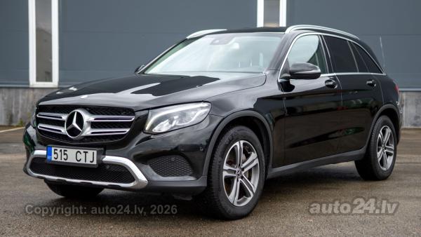 Melns Mercedes-Benz GLC-Class 2017 Tallina, ar dzinēja tilpumu 2.10 L un nobraukumu 211 tūkst. km par 19900 €, foto 3 vietnē AUTOMOTO.COM.LV