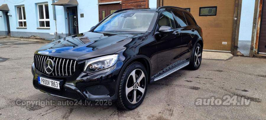 Black Mercedes-Benz GLC-Class 2018 in Tallinn, with an engine capacity of 2.10 L and mileage of 178 thousand km for 25890 €, photo 1 on AUTOMOTO.COM.LV