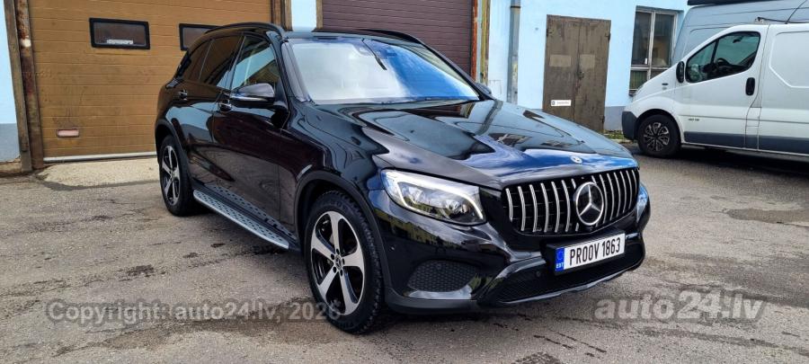 Black Mercedes-Benz GLC-Class 2018 in Tallinn, with an engine capacity of 2.10 L and mileage of 178 thousand km for 25890 €, photo 4 on AUTOMOTO.COM.LV