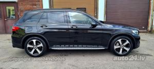 Black Mercedes-Benz GLC-Class 2018 in Tallinn, with an engine capacity of 2.10 L and mileage of 178 thousand km for 25890 €, photo 5 on AUTOMOTO.COM.LV